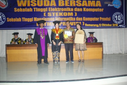 Wisuda Bersama STEKOM Ke-31 Dan STMIK Provisi Ke-10 Periode Ke 2 Tahun 2018